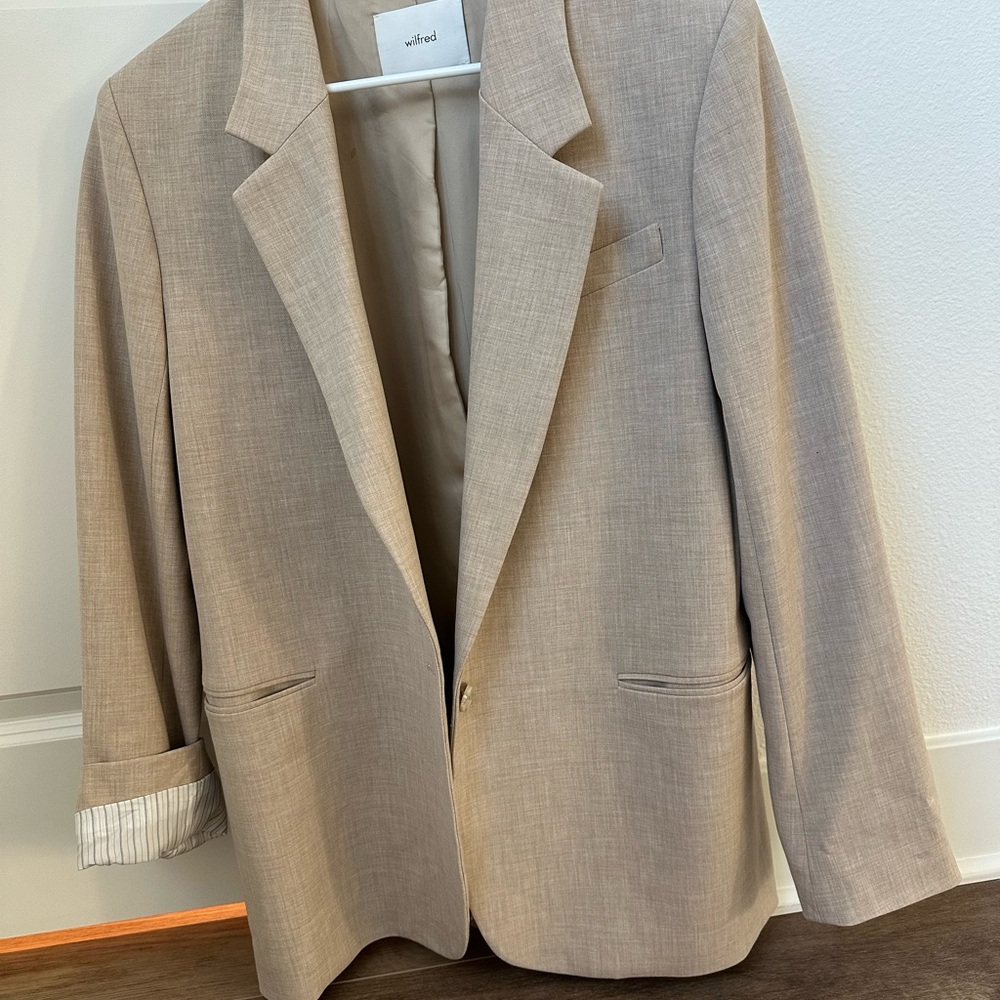 Wilfred Tan Lined Jacket. - Gem